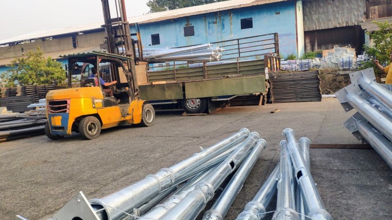 Tiang APILL Lampu Isyarat Sinyal | Tiang Lampu Pengatur Lalu Lintas ...